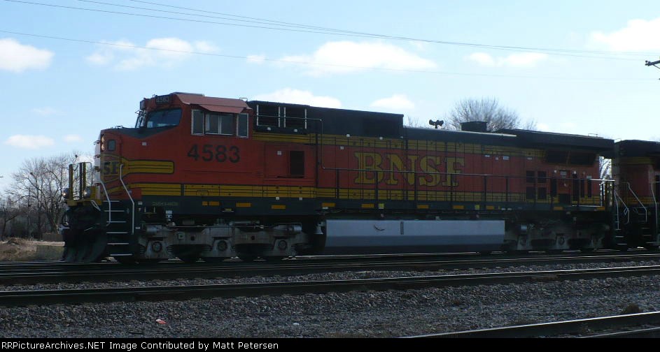 BNSF 4583